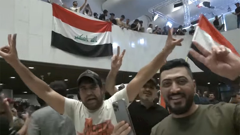 In Iraq’s Political Stalemate, Sadr May Be in Charge