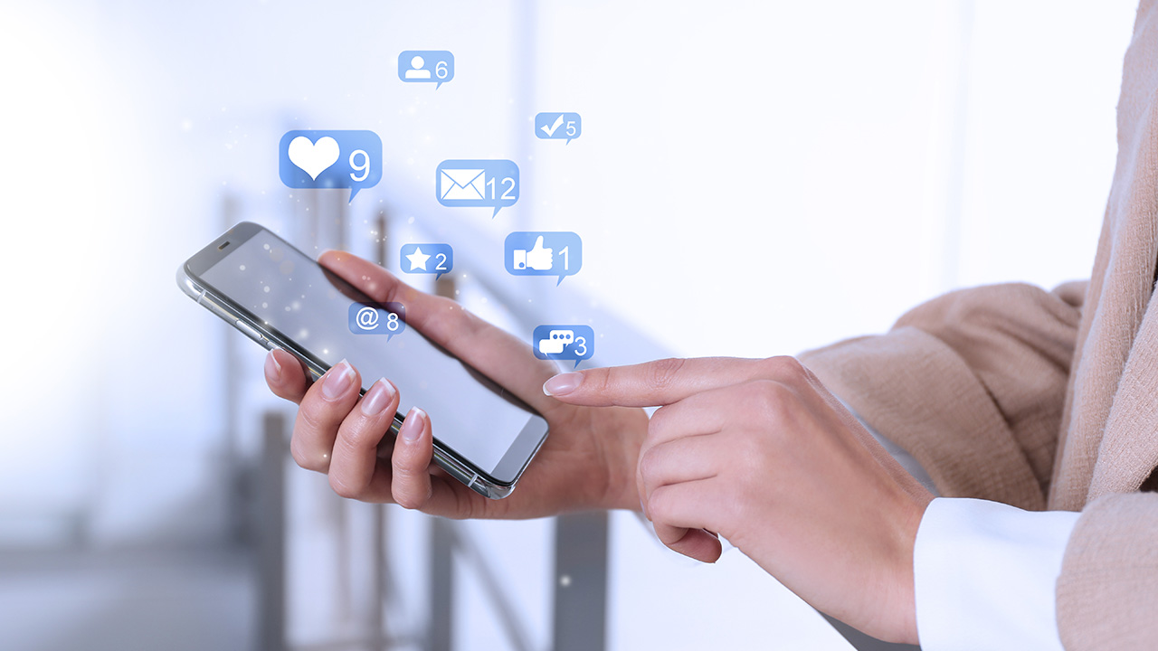 Women’s Digital Activism and the Struggle for Democracy in the Middle ...